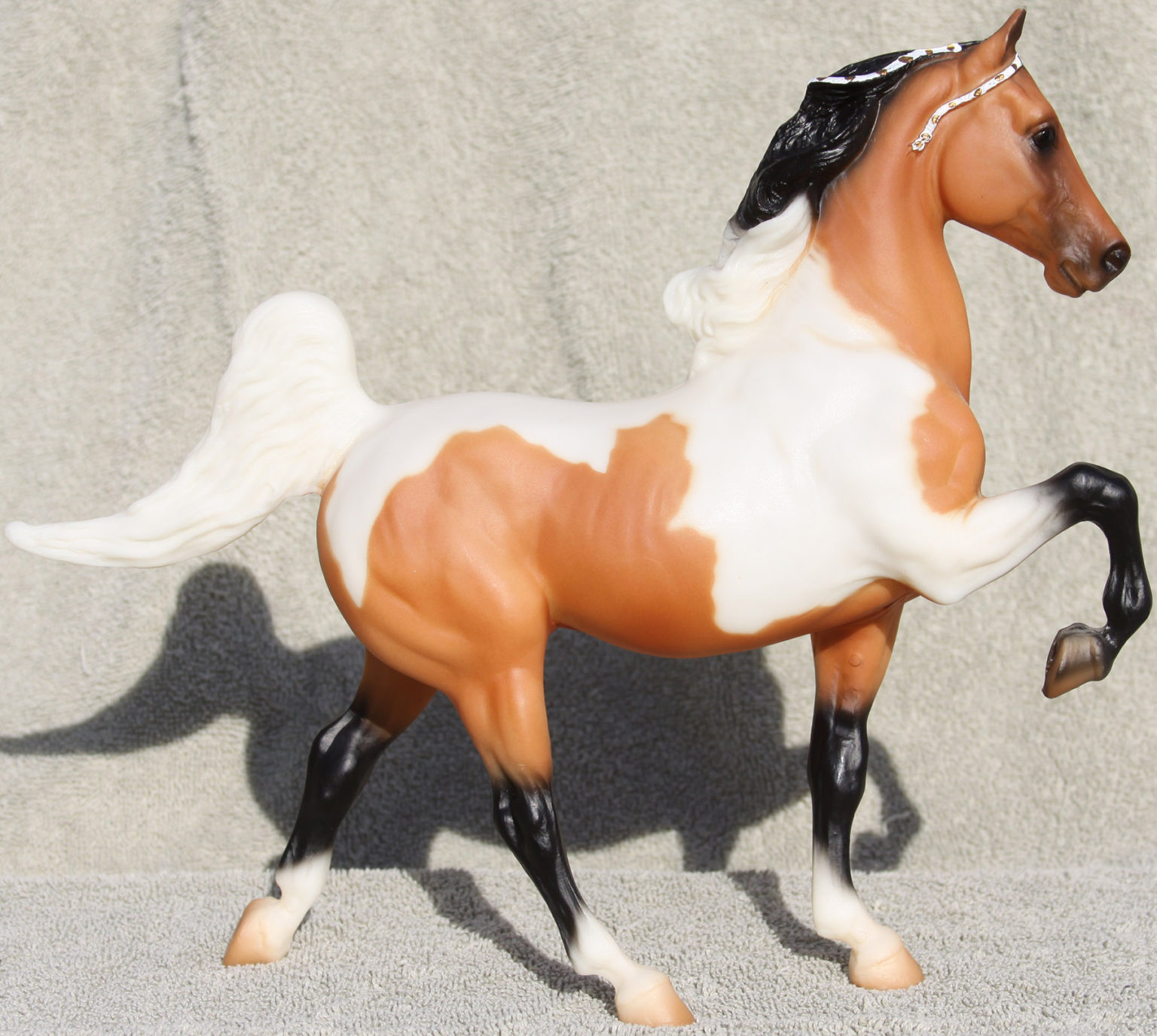 Five Gaiter | Breyer Value Guide