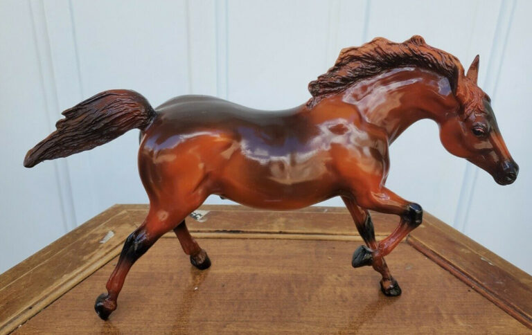 Flame the Island Stallion – With paperback The Island Stallion | Breyer ...