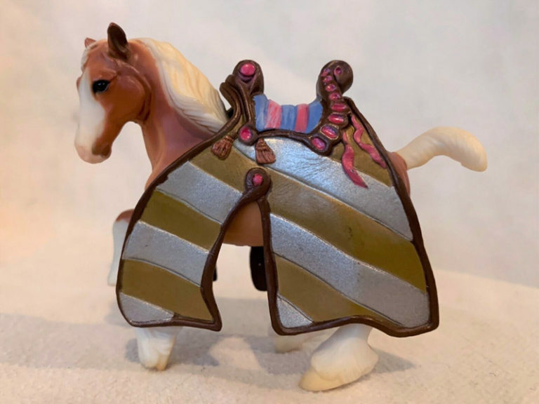 Medieval Play Set | Breyer Value Guide