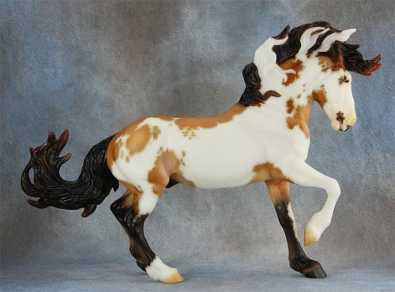 Mustang Stallion/Fireheart | Breyer Value Guide